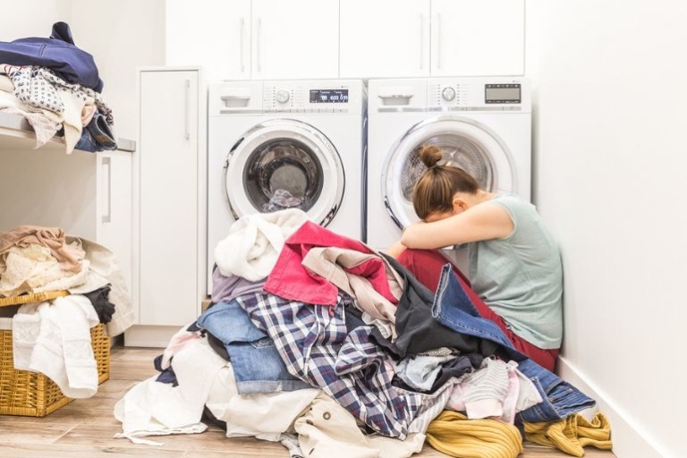 The Messy Person's Guide to a Tidy House