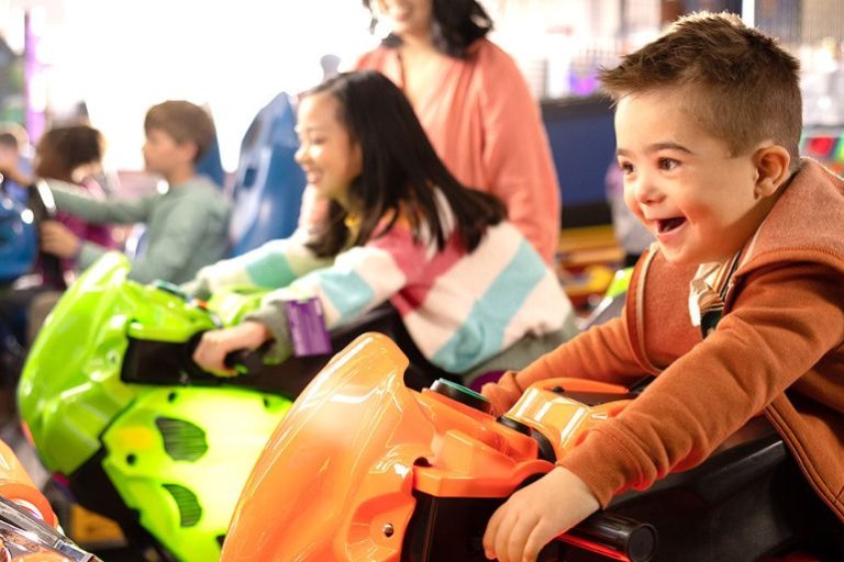 Birthday Party Goals! Chuck E. Cheese Coming to Australia